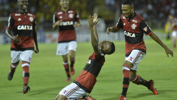 Arrumado E Corajoso Time De Garotos Do Flamengo Vence Na Estreia Do