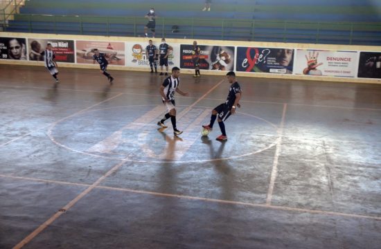 Futsal – Rolando a Bola